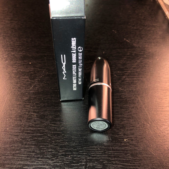 MAC Cosmetics | Makeup | Mac Retro Matte Lipstick Relentlessly Red ...